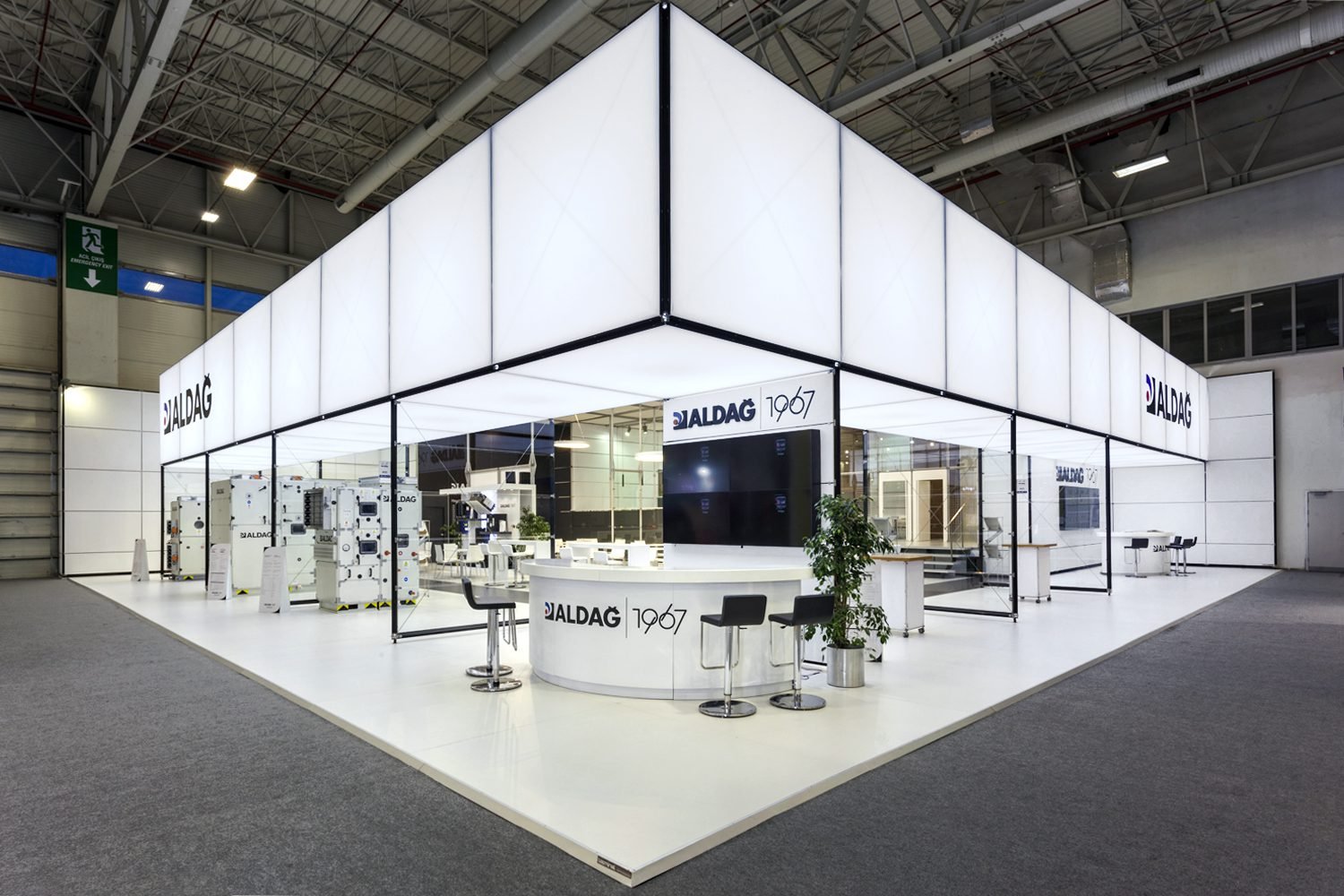 All about modular stands: trade fair stand assembly guide /7 - Vissual ...